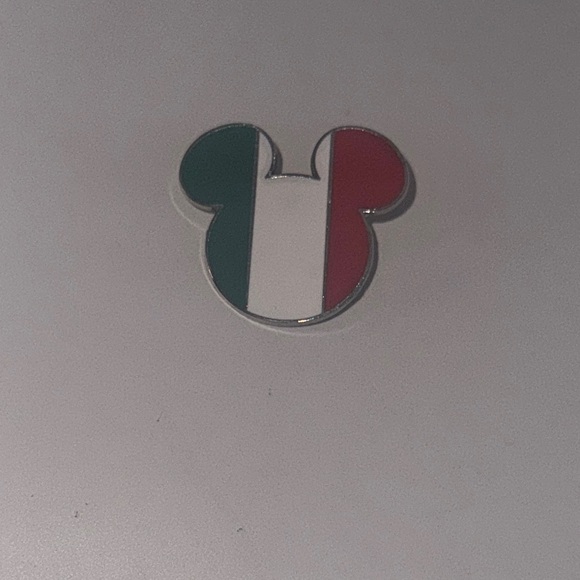 Disney | Accessories | Disney Mickey Mouse Italian Flag Pin Green White ...